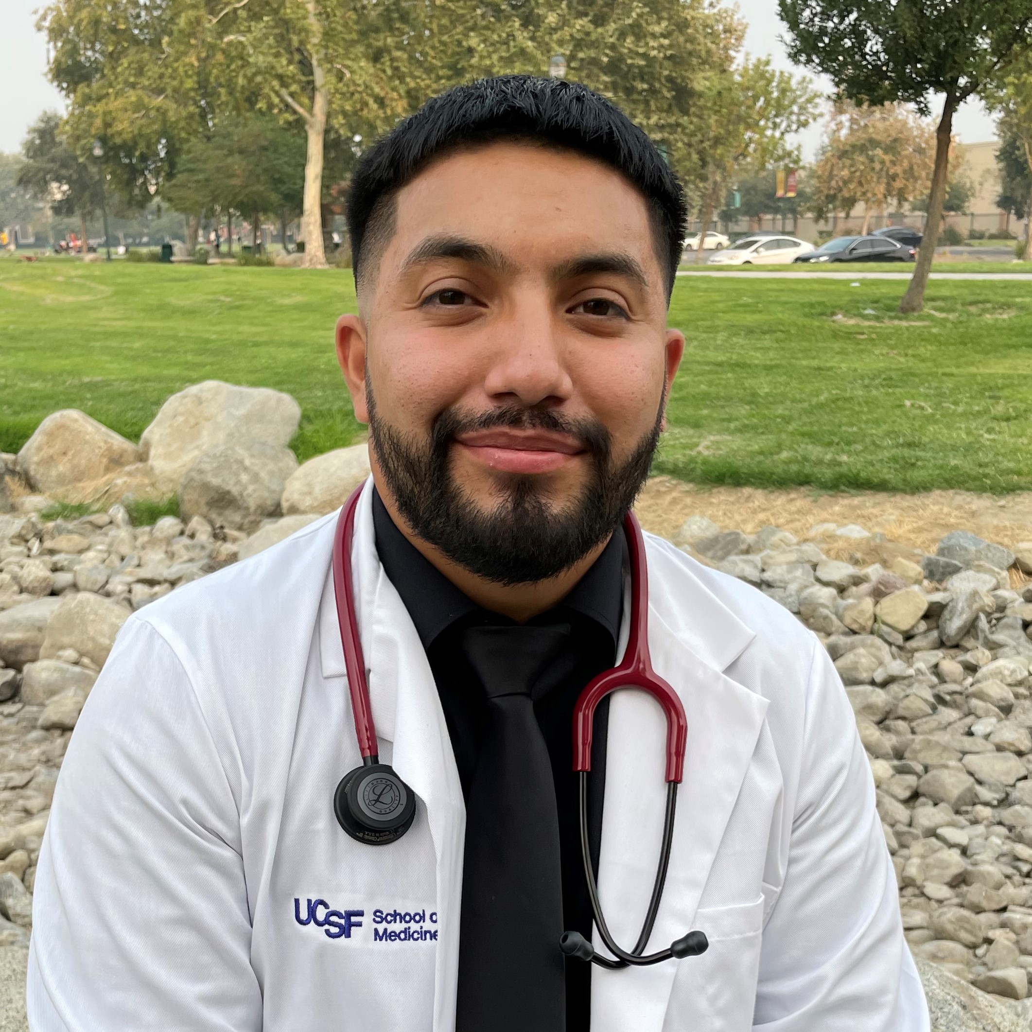 20 UCSF Students Receive First Gen Scholarship | UCSF Medical Education